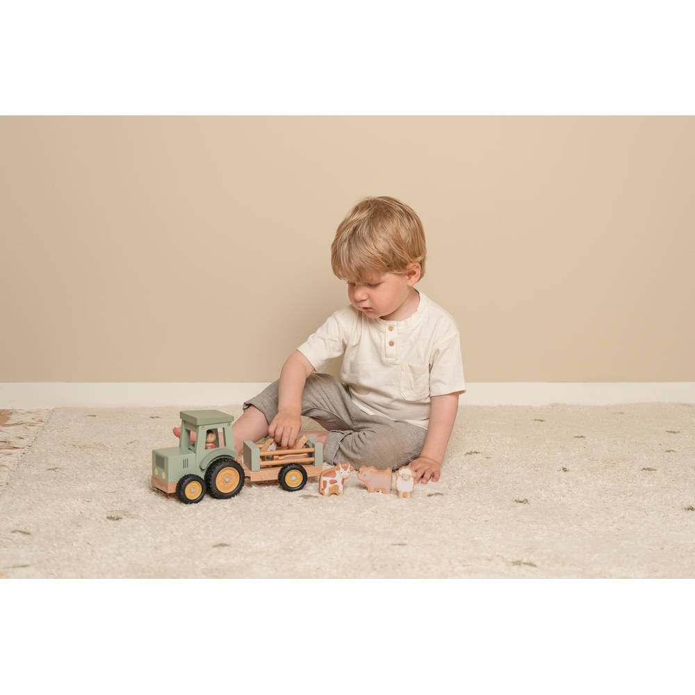 Little Dutch Little Farm tractor met trailer