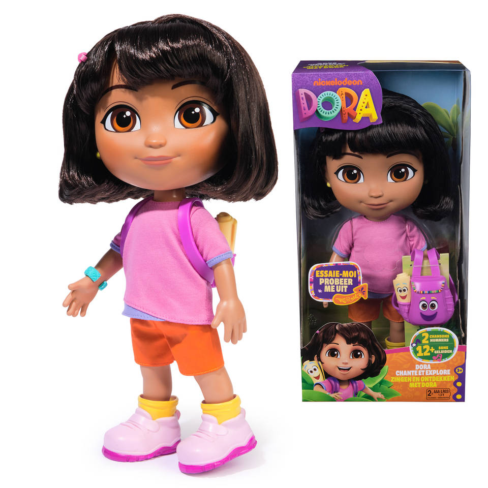 Dora pop met muziek poppenkleding en accessoires