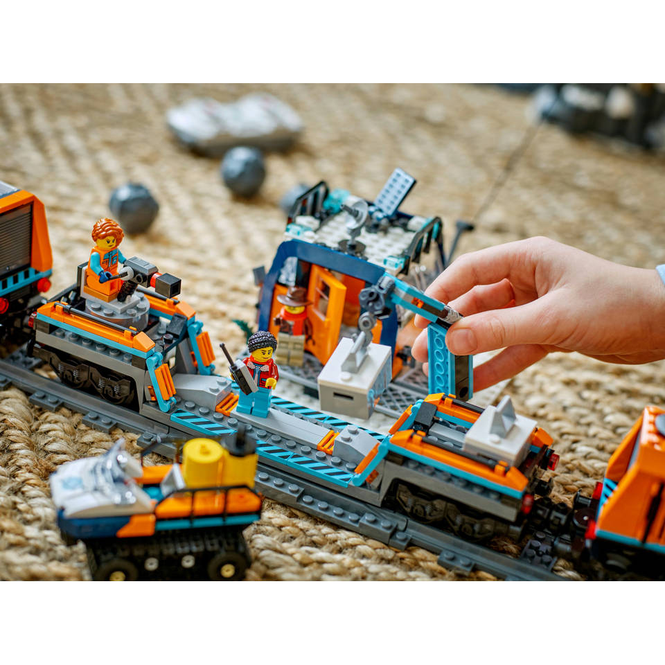 LEGO CITY onderzoekstrein op de Noordpool 60470