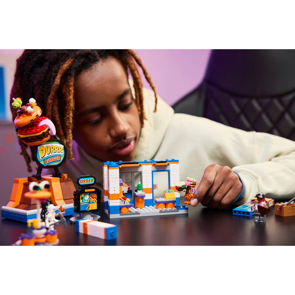 LEGO Fortnite Durrr Burger restaurant 77076